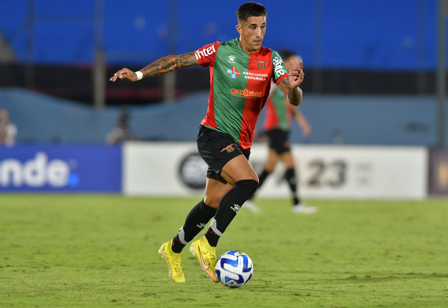 Cristian Olivera «En Uruguay jugaria solo en Nacional»